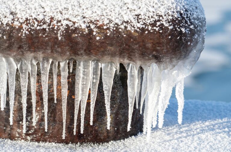 How Backup Heating Helps Prevent Frozen Pipes